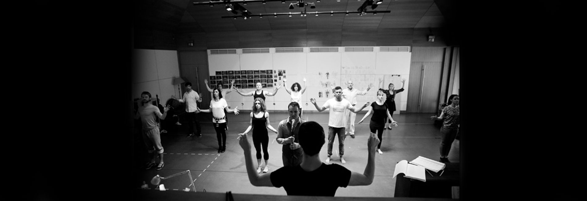 THE THREEPENNY OPERA - Gate Theatre Dublin